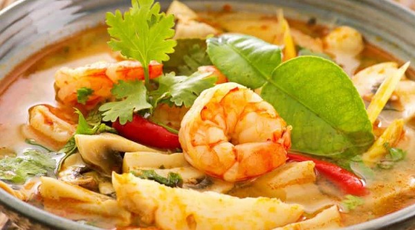 كيفية اعداد ألذ شوربة توم يوم - موقع ياهلا